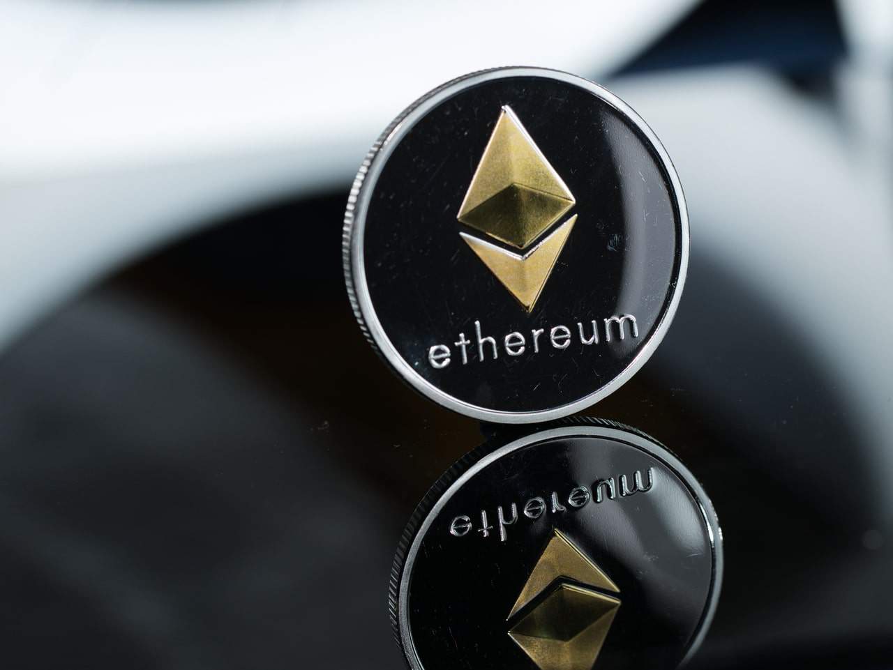 Ether ultrapassa a marca dos US$ 3 mil de forma inédita - Olhar Digital