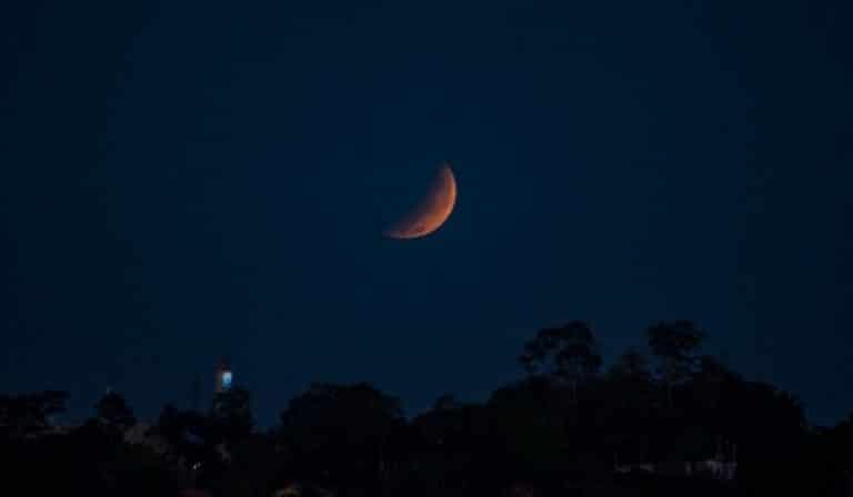 Veja fotos do eclipse da Lua pelo Brasil e pelo Mundo - Olhar Digital