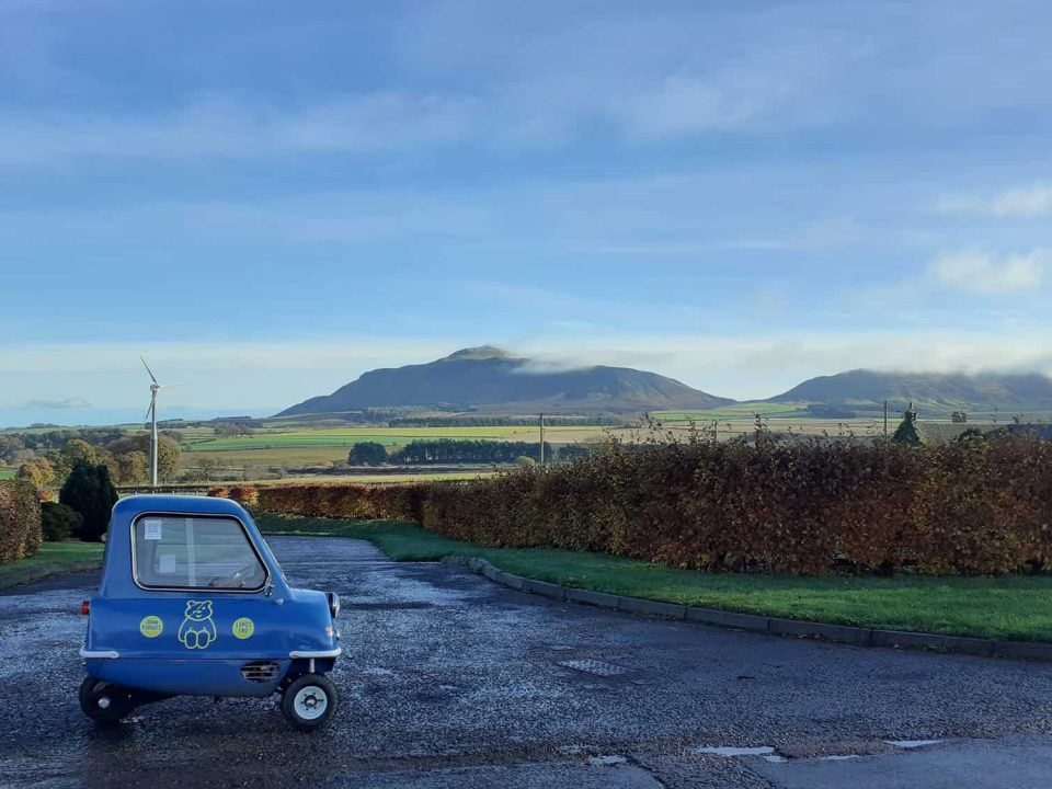 Peel P50, o menor carro do mundo, bate recorde de viagem - Olhar Digital