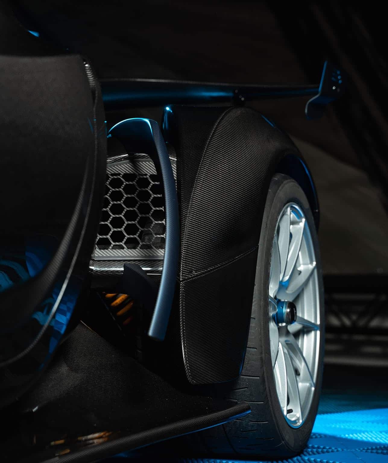 Supercarro suíço Picasso 660 LMS com motor V6 pesa menos de 1.000 kg e ...