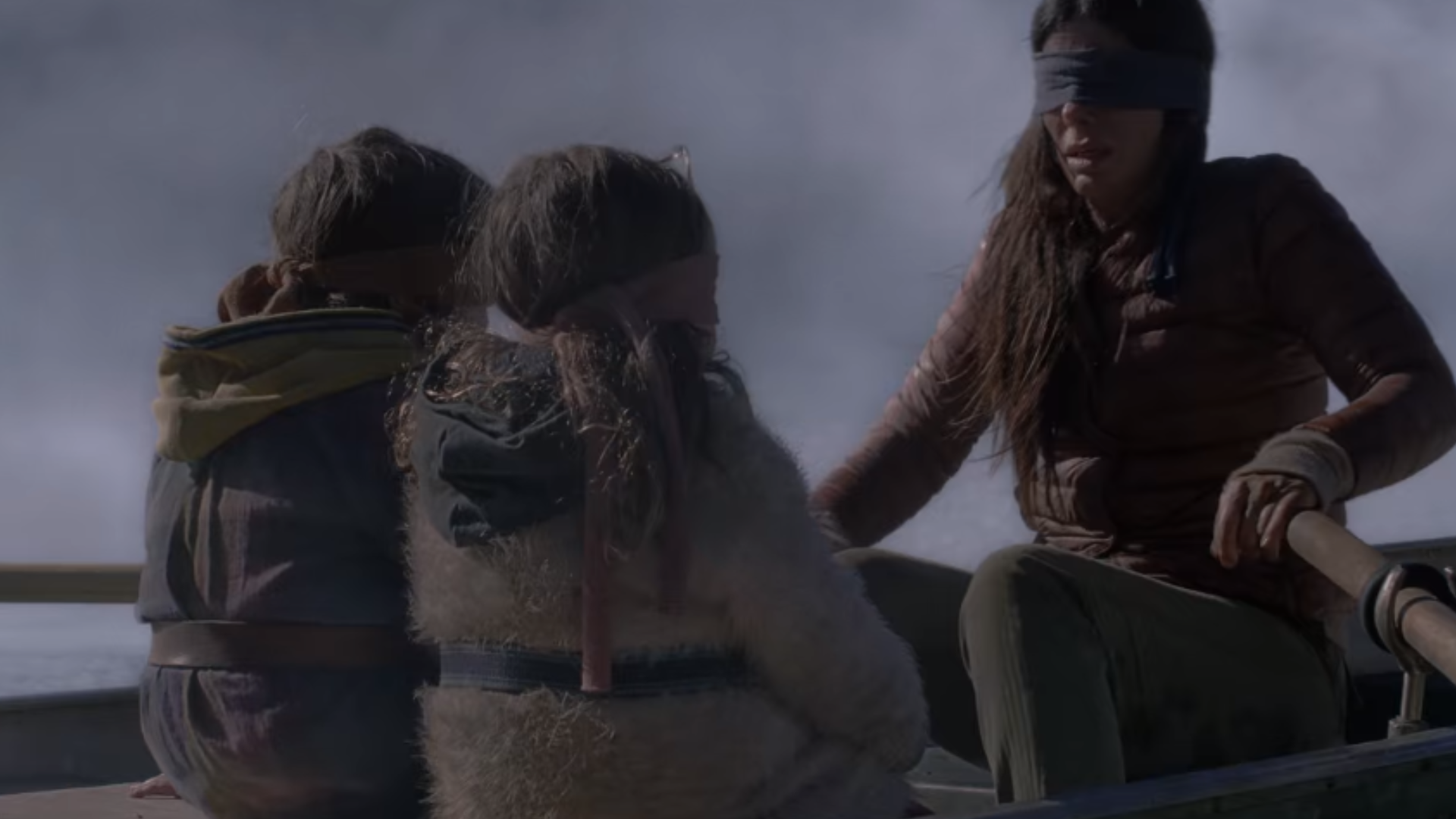 Bird Box com Sandra Bullock ou Bird Box: Barcelona? Qual o melhor filme?
