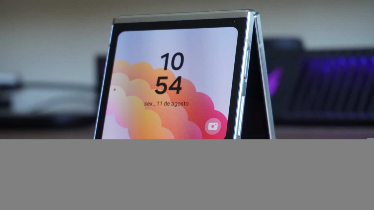 Comparativo: iPhone 14 vs Galaxy Z Flip 5, qual vale mais a pena?