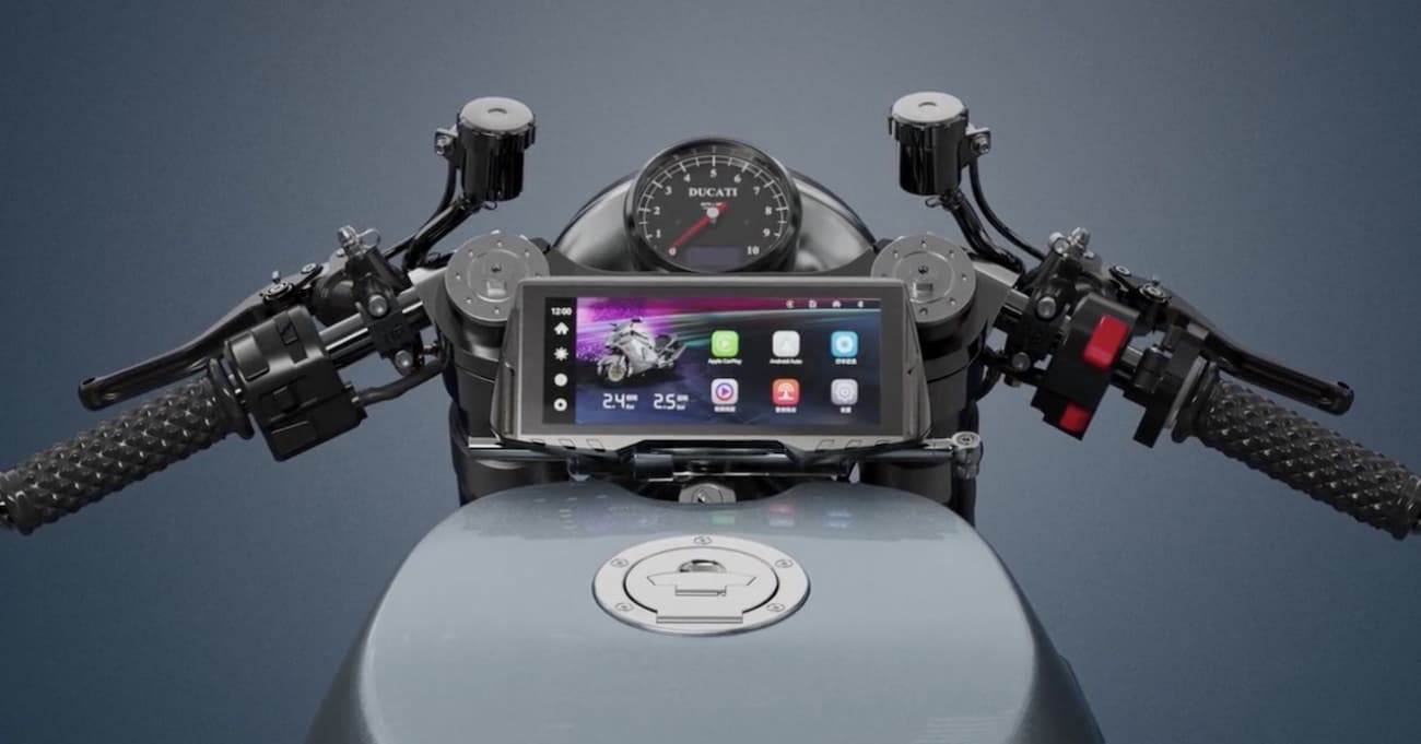 Dispositivo leva Android Auto e Apple CarPlay para qualquer moto