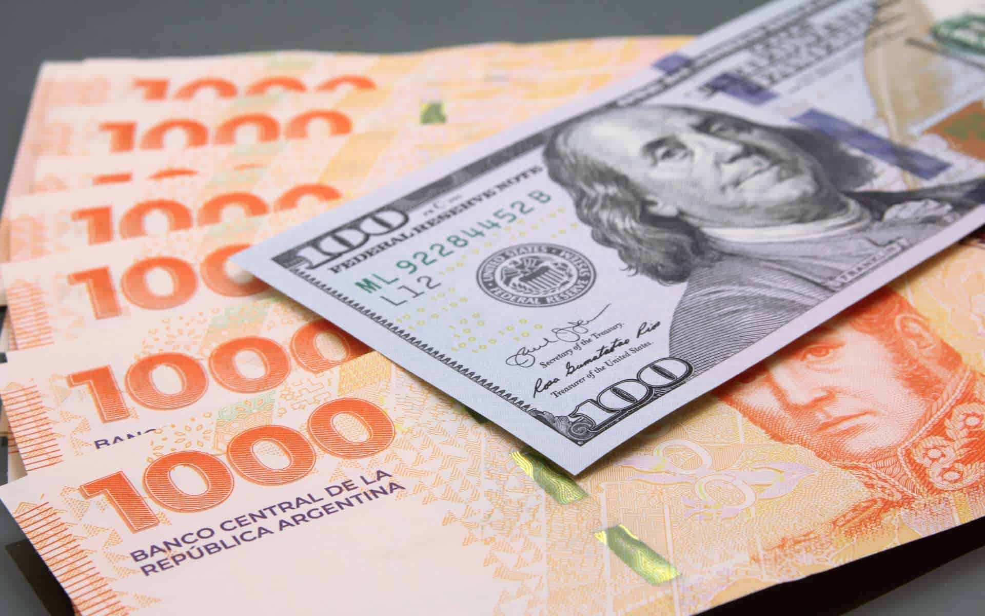 Dólar blue: o que é e como funciona transação na Argentina