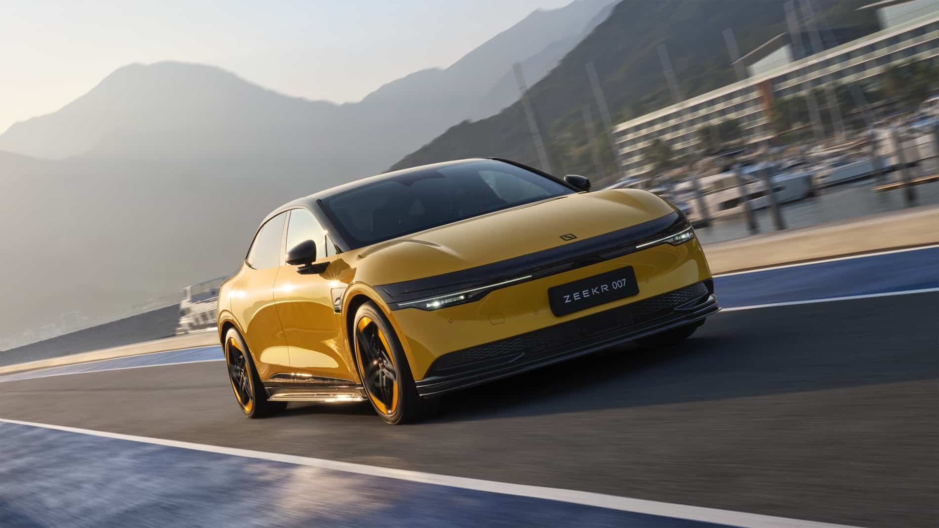 Zeekr 007: o carro elétrico que carrega em minutos