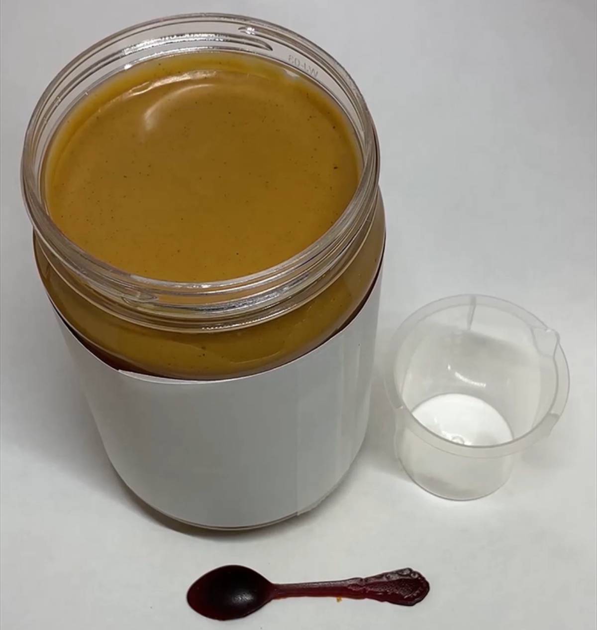 Pesquisadores criam plástico que muda de forma; veja