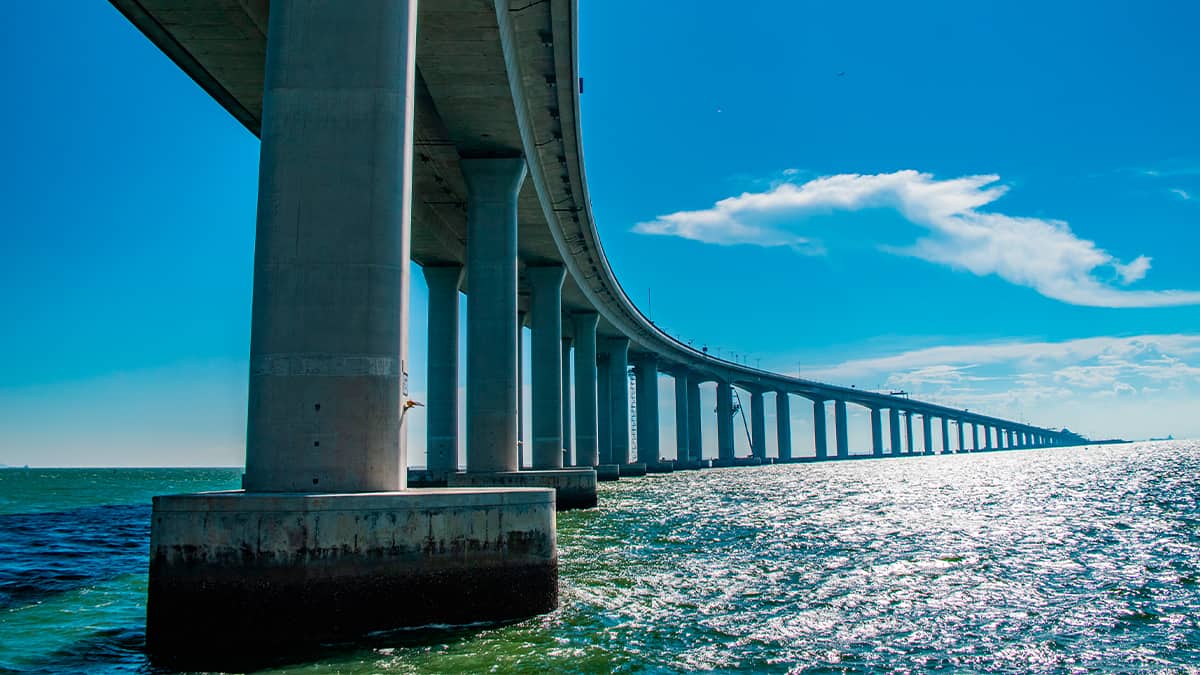Tem mais de 50 km! Conheça a maior ponte marítima do mundo