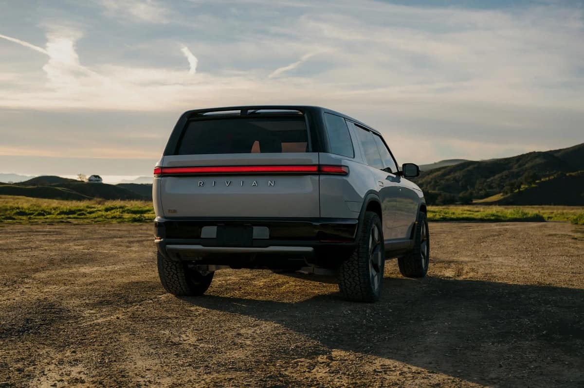 Rivian revela R2, EV mais acessível e autonomia de 482 km