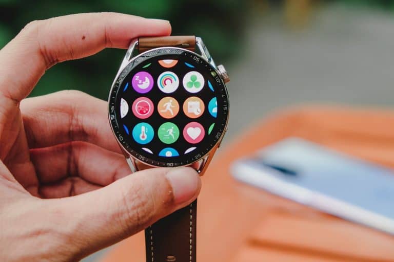 Smartwatch não conecta: veja motivos e como resolver