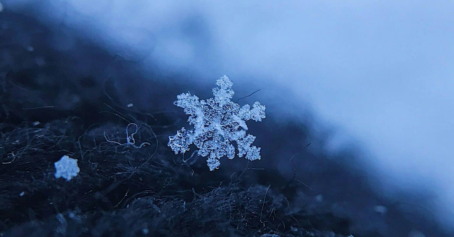 O que flocos de neve revelam sobre o Universo?