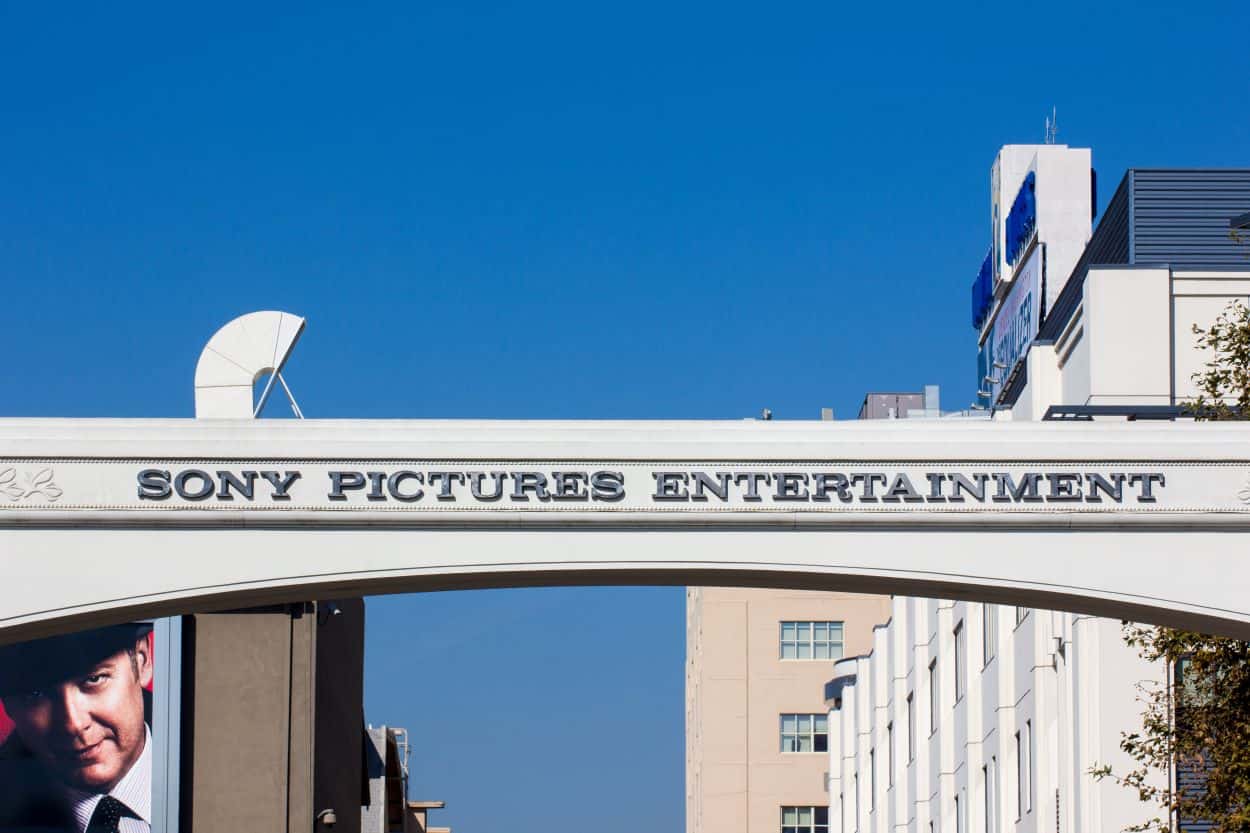 Sony e Apollo fazem proposta conjunta bilionária pela Paramount - Olhar ...