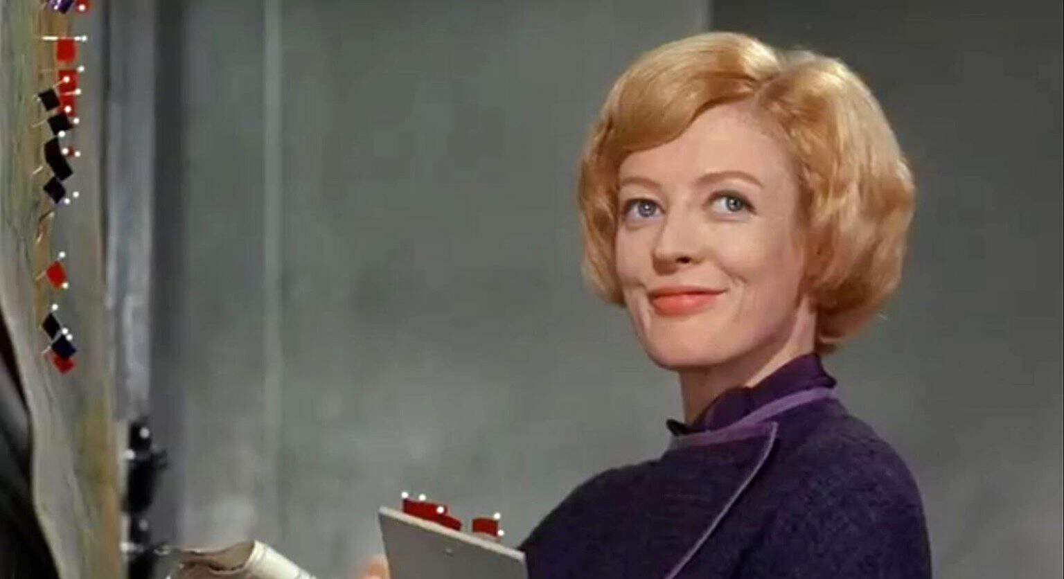 Maggie Smith, estrela de Harry Potter, morre aos 89 anos