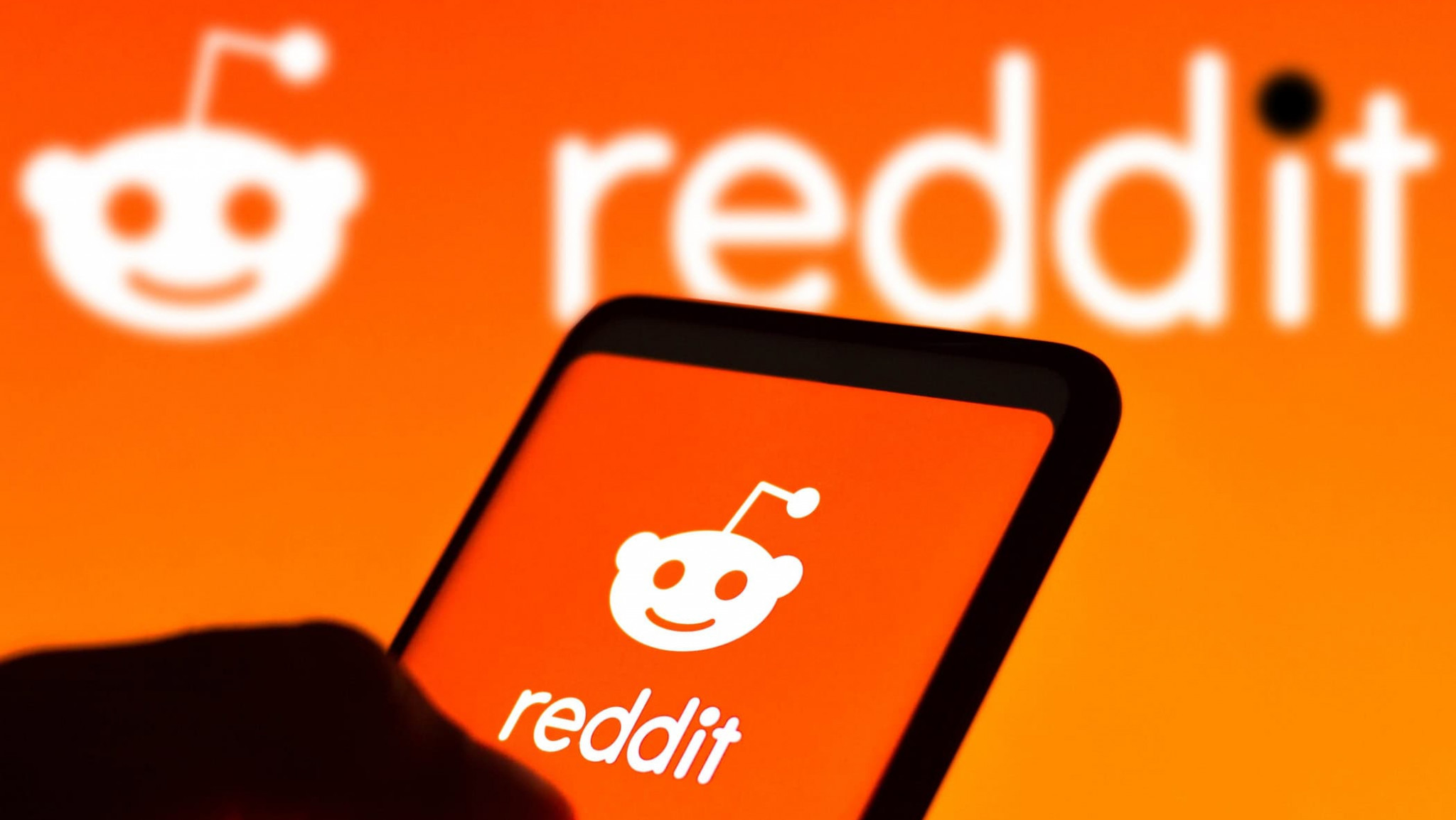 Reddit contesta lei da Austrália que proíbe redes sociais para jovens