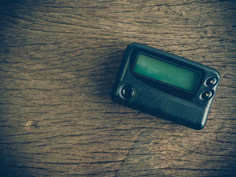 Pager: o que é e como funciona? - Olhar Digital