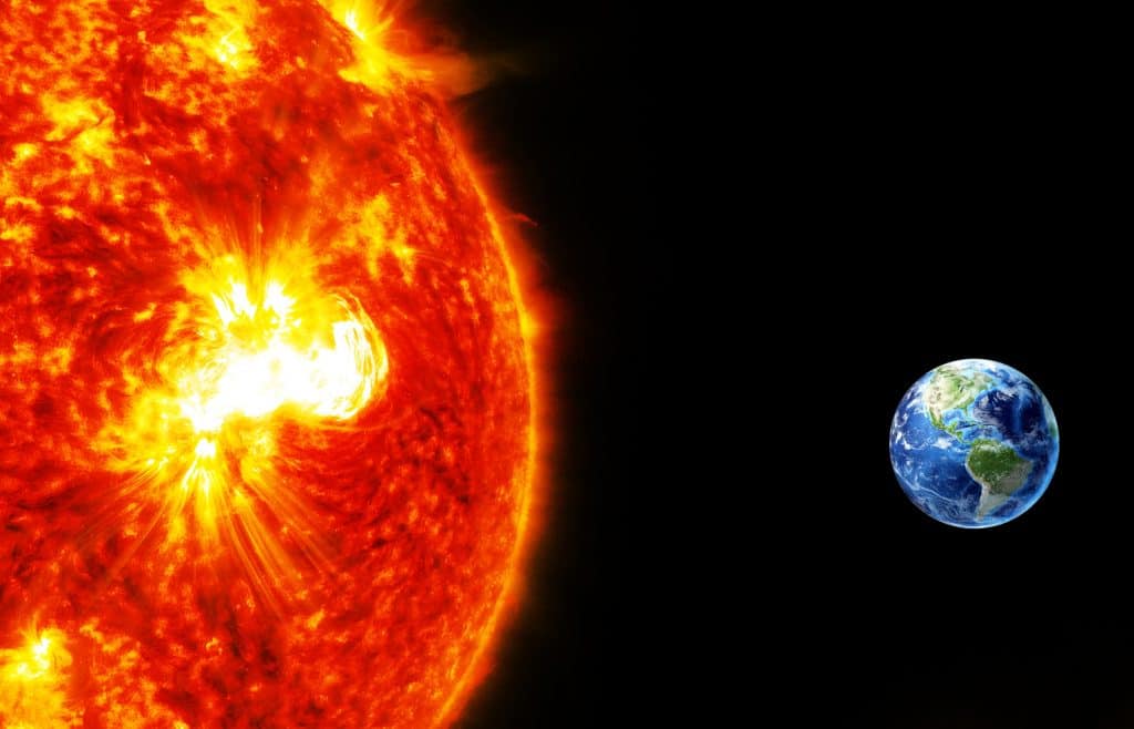 Explosão solar com 5h de duração atira jato de plasma na Terra