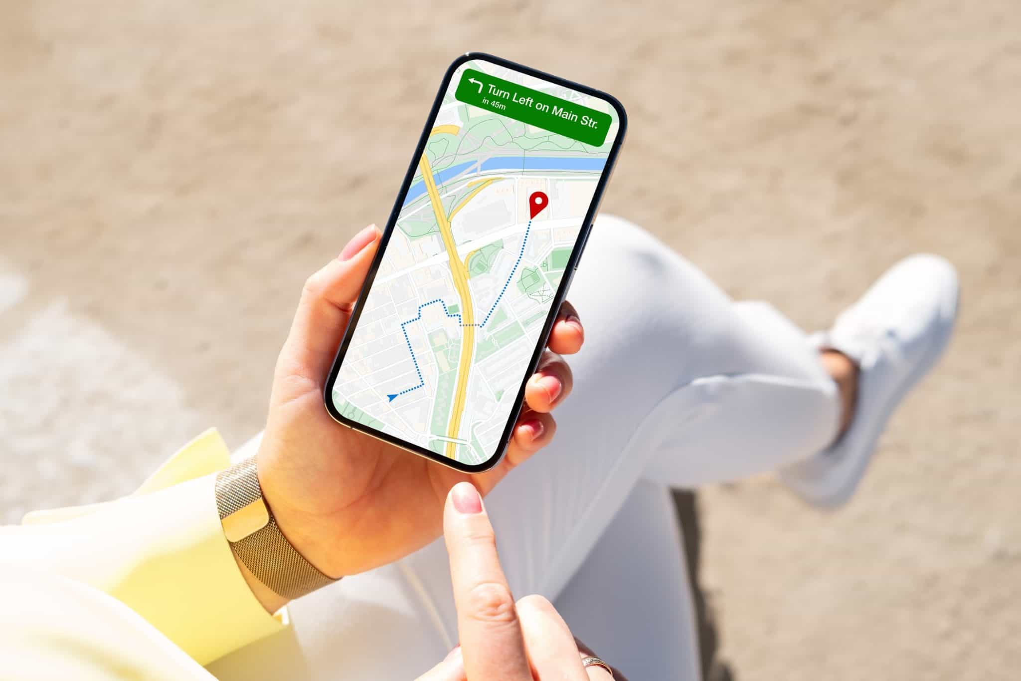 Google descobre golpe com 10 mil perfis falsos no Maps - Olhar Digital