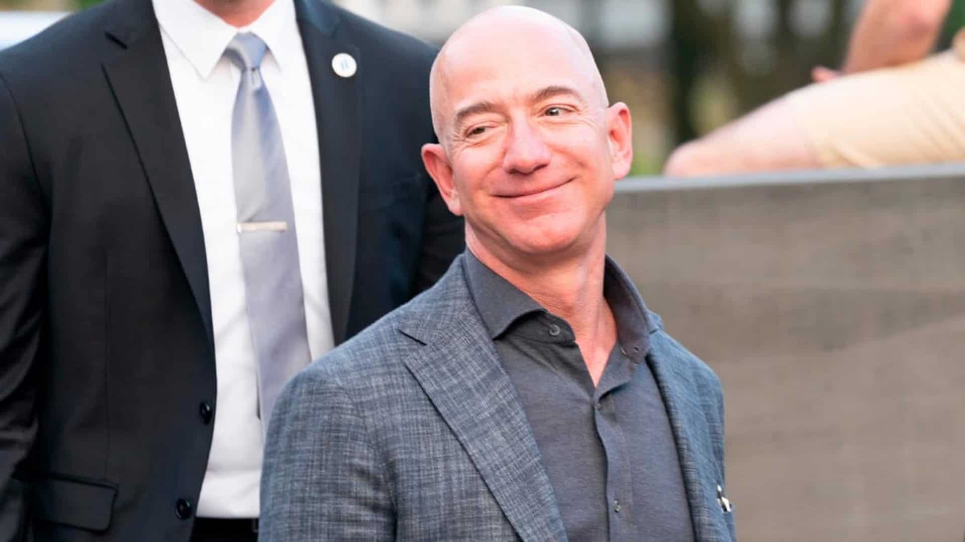 Jeff Bezos muda linha editorial do jornal Washington Post e causa polêmica