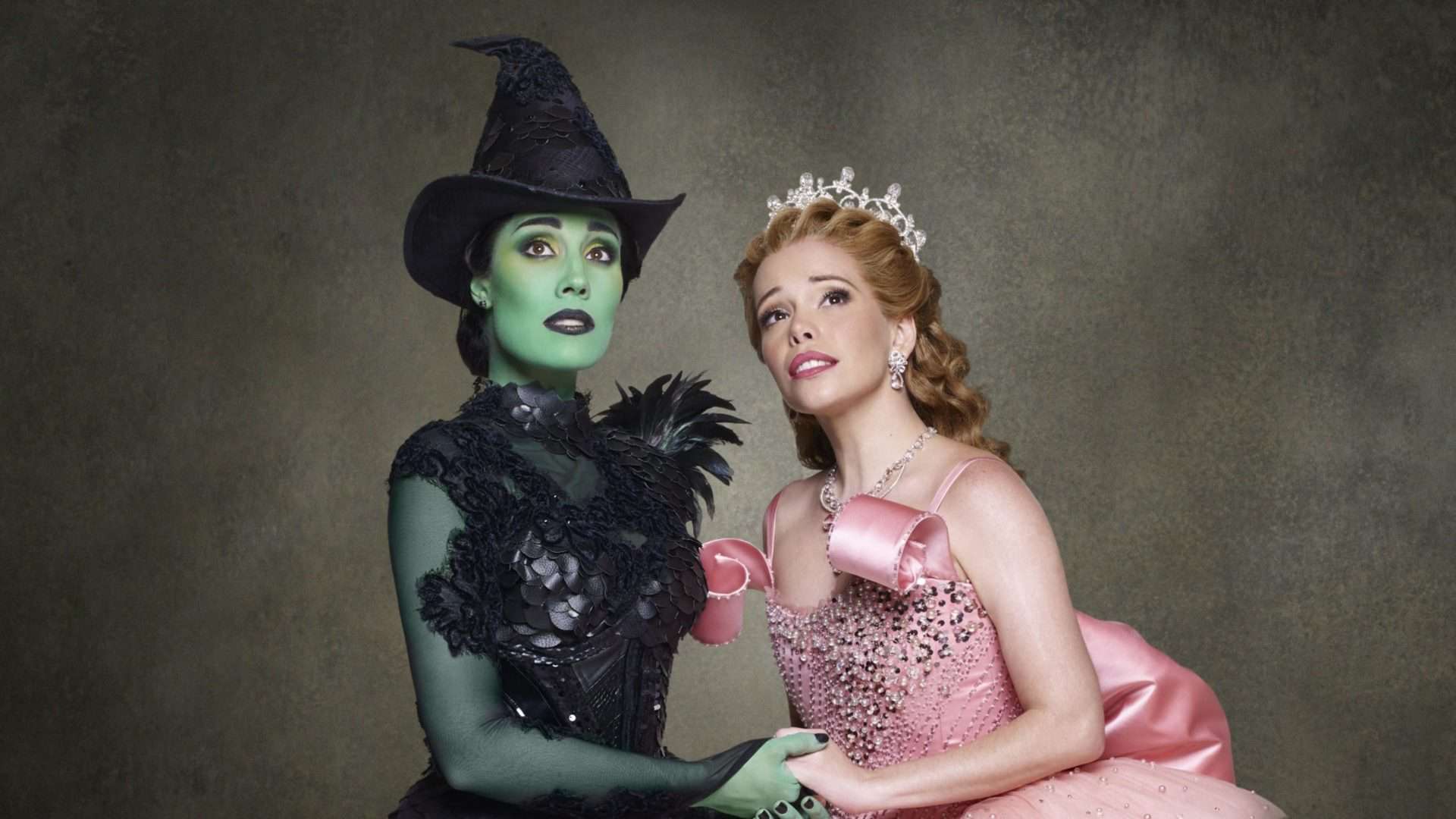 A personagem Glinda, de Wicked, consegue fazer magia?