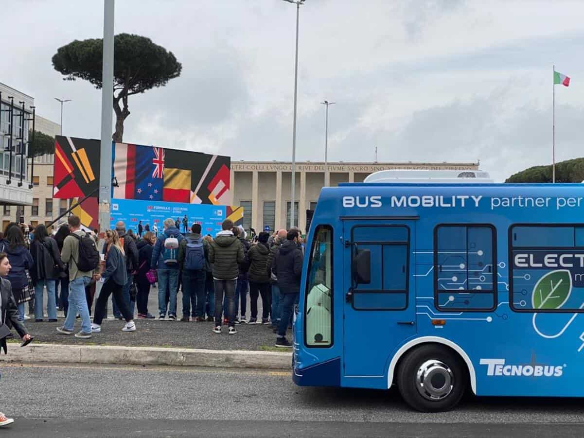 CES 2025: ônibus autônomo pode ser futuro do transporte público