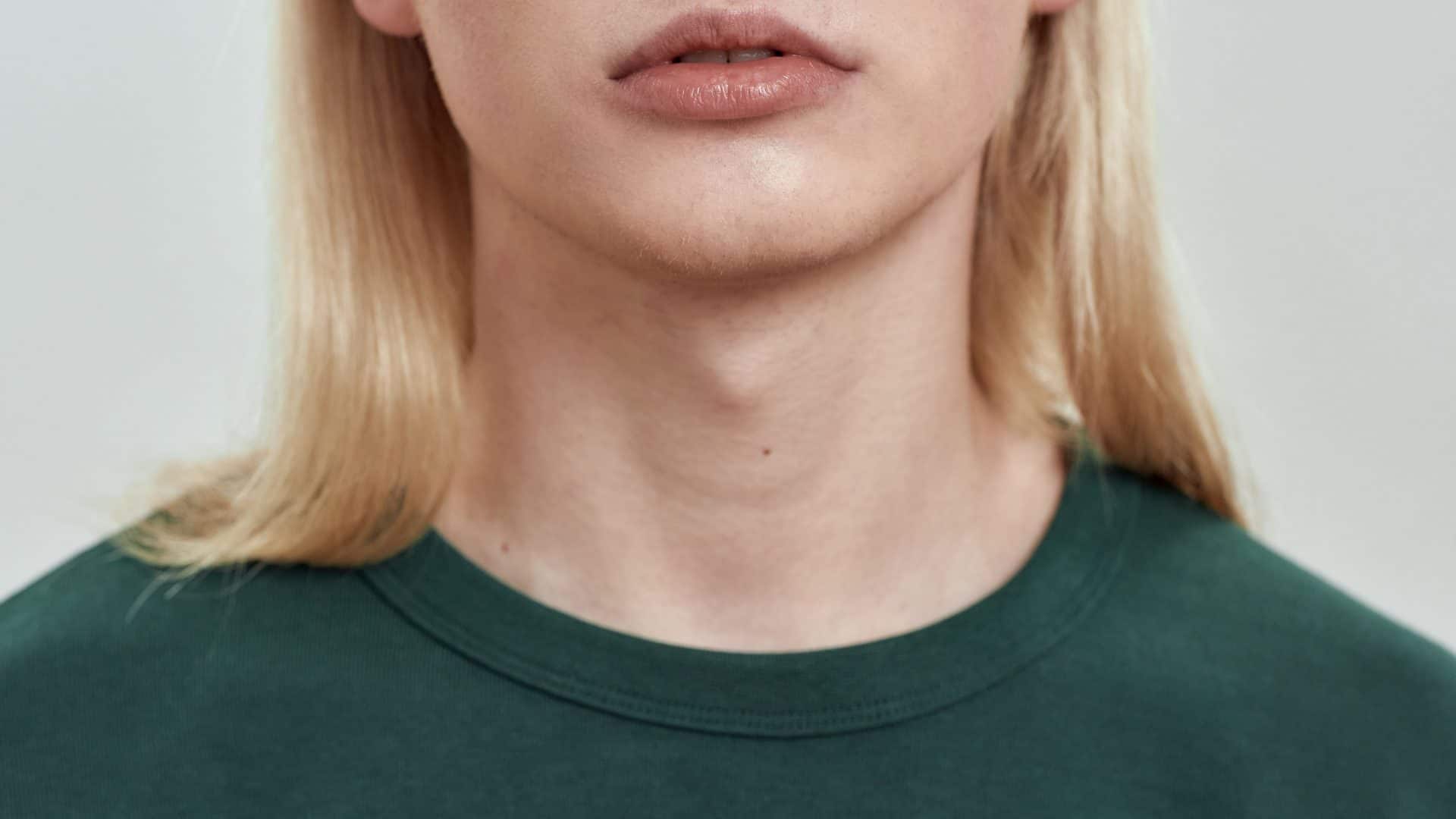 Pomo de Adão: o que é e por que os homens têm 'gogó'? - Olhar Digital