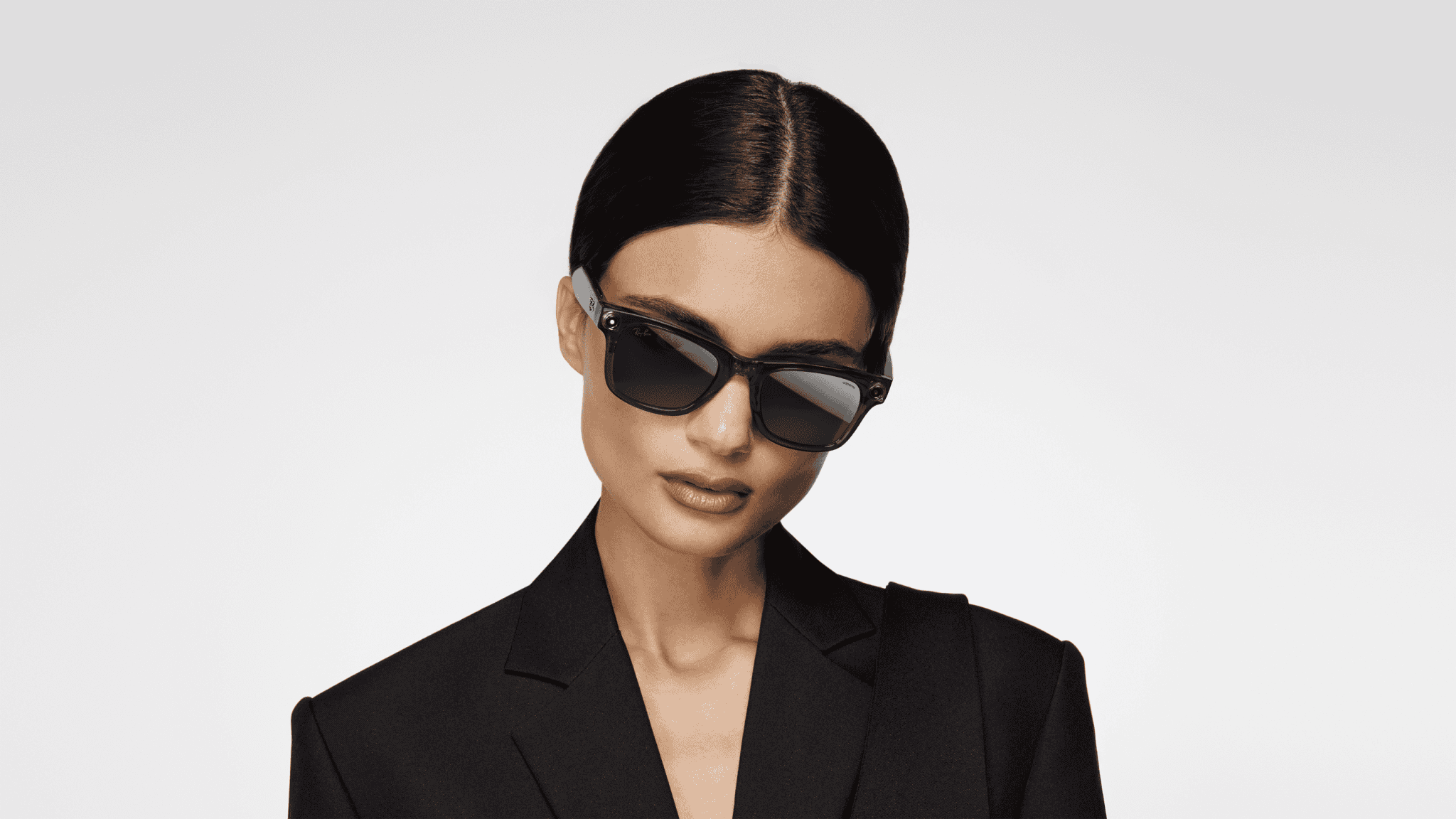 Meta lança óculos Ray-Ban em parceria com marca de luxo