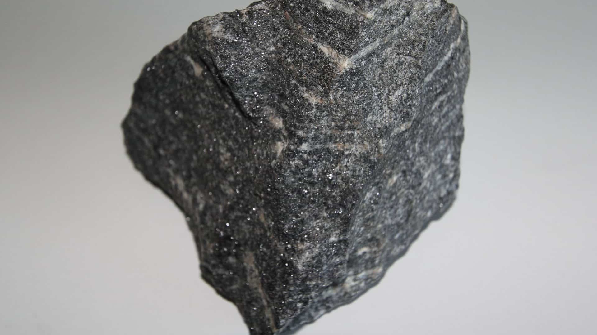 O que tem dentro das rochas mais antigas da Terra?