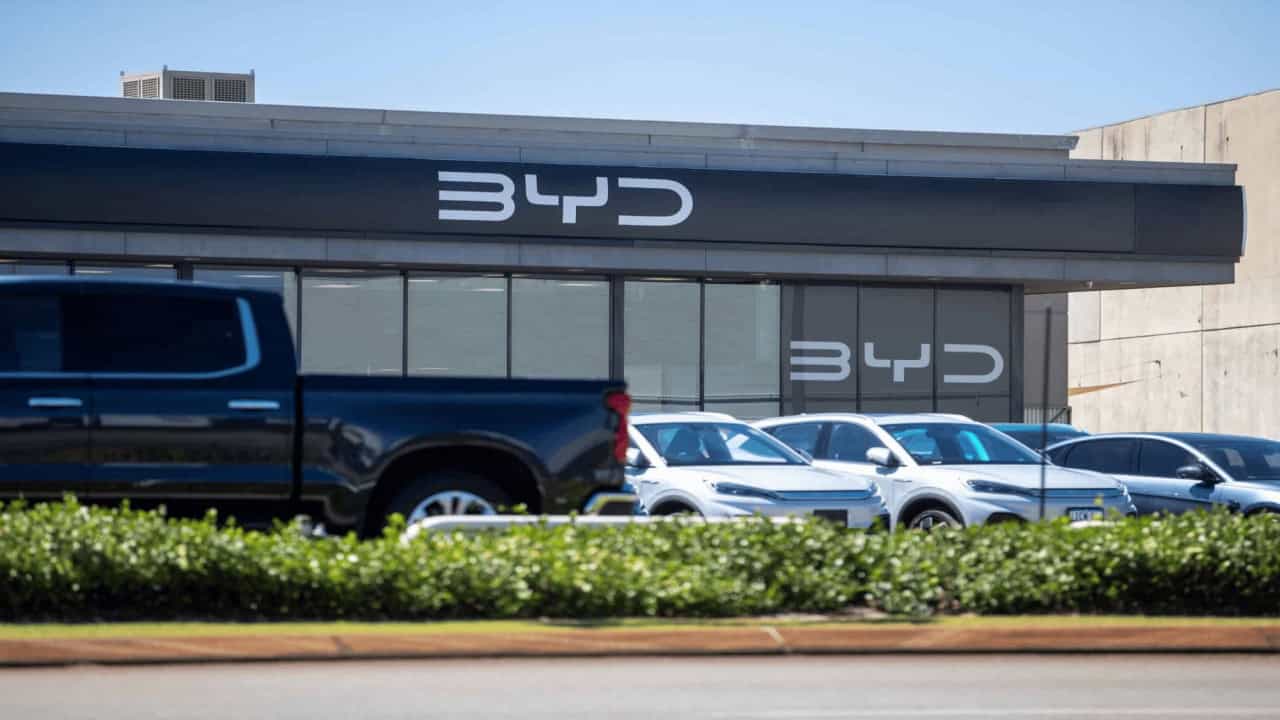 Nova marca de luxo da BYD, Denza chega ao Brasil com SUV 4x4 e mais