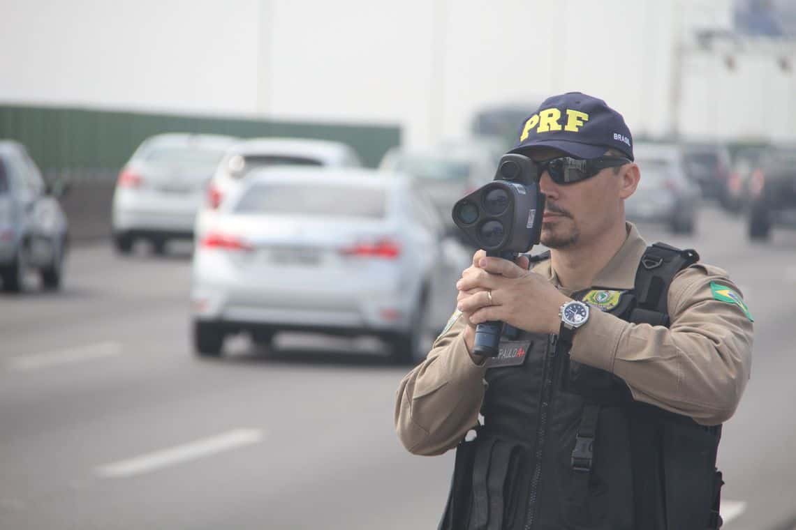 Radar do tipo pistola ainda é utilizado no Brasil? - Olhar Digital