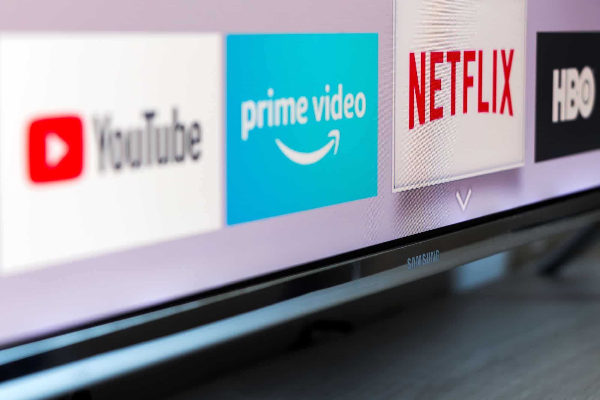 TV por assinatura encolhe e perde espaço para streaming no Brasil