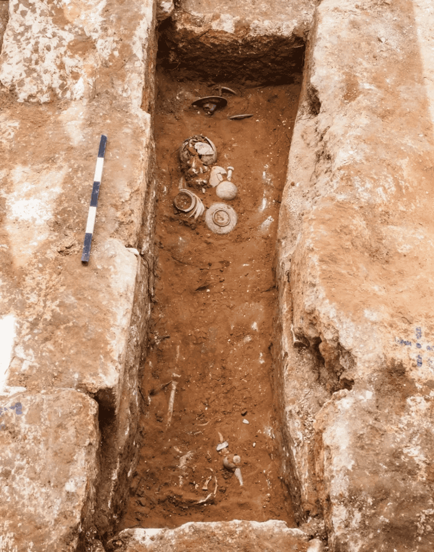 Discos de bronze misteriosos descobertos em túmulo romano