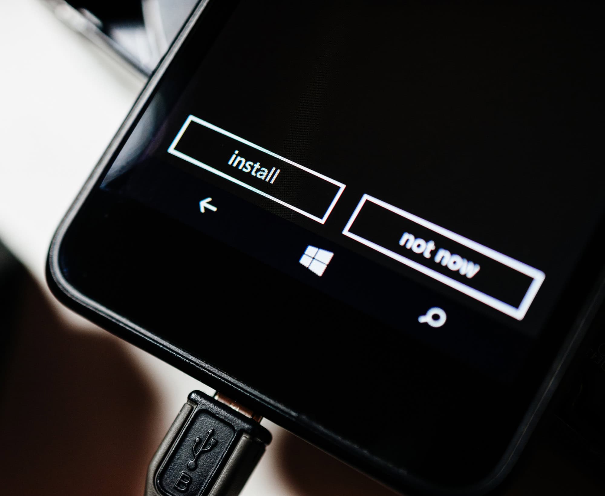 Como conectar mouse e teclado com USB no celular Android ou iPhone