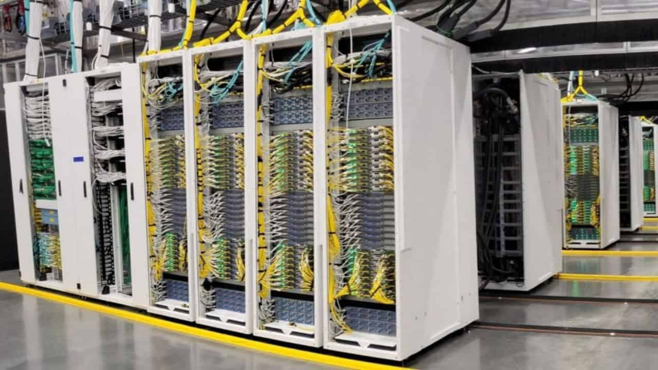 Microsoft transforma fábrica fantasma da Foxconn em super data center de IA