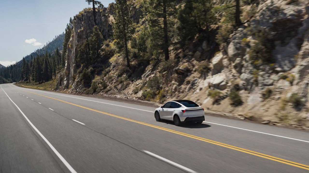 Tesla Faces New Lawsuit Over Model S Crash Death - Ruetir