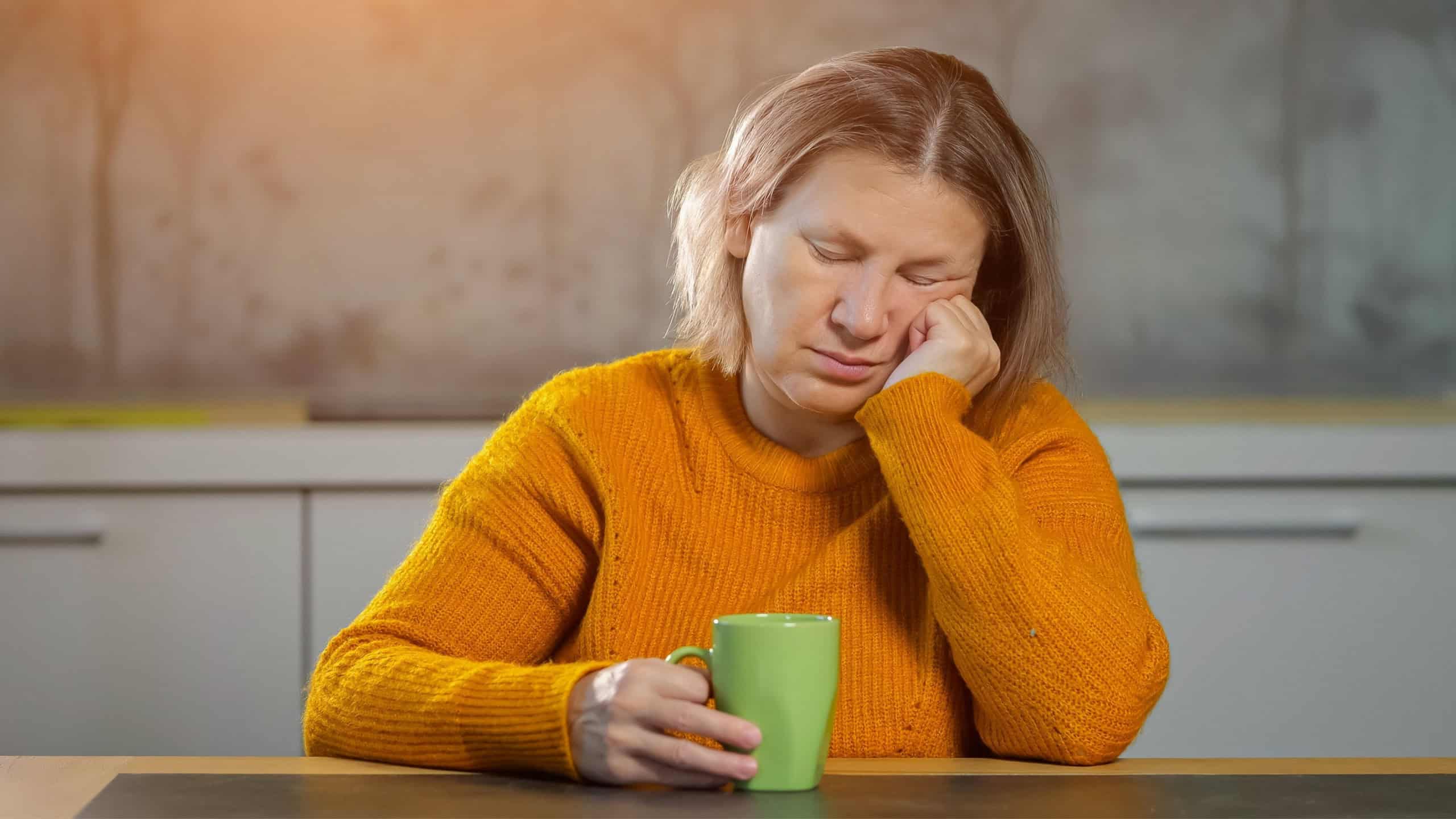6 sintomas que você acha que são só cansaço, mas podem ser algo sério