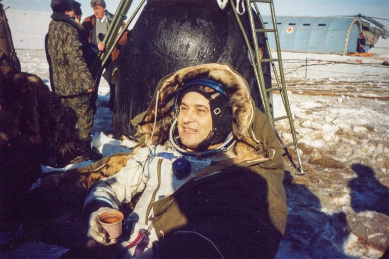 Astronautas “presos” no espaço: histórias de resiliência em órbita