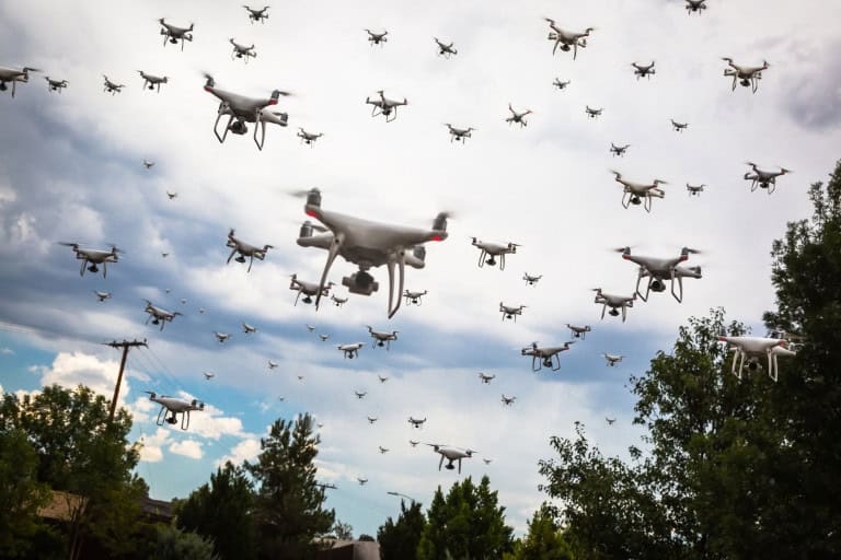 Nova arma a laser pode derrubar enxames de drones