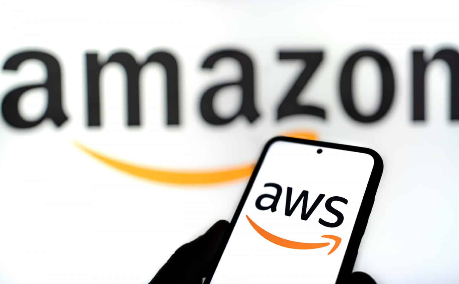 Ataque iraniano põe em risco nuvem da Amazon no Bahrein
