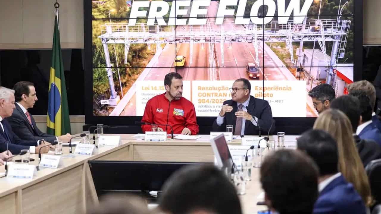 Suspensão de multas no Free Flow: entenda o que acontece a partir de agora